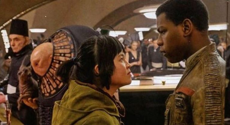 Film and TV Review: Star Wars Episode VIII: The Last Jedi by Lizzi ...