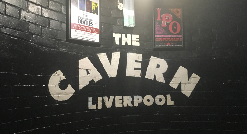 Lukey In The Sky With Diamonds: Carl Bayliss plays the Cavern Club ...