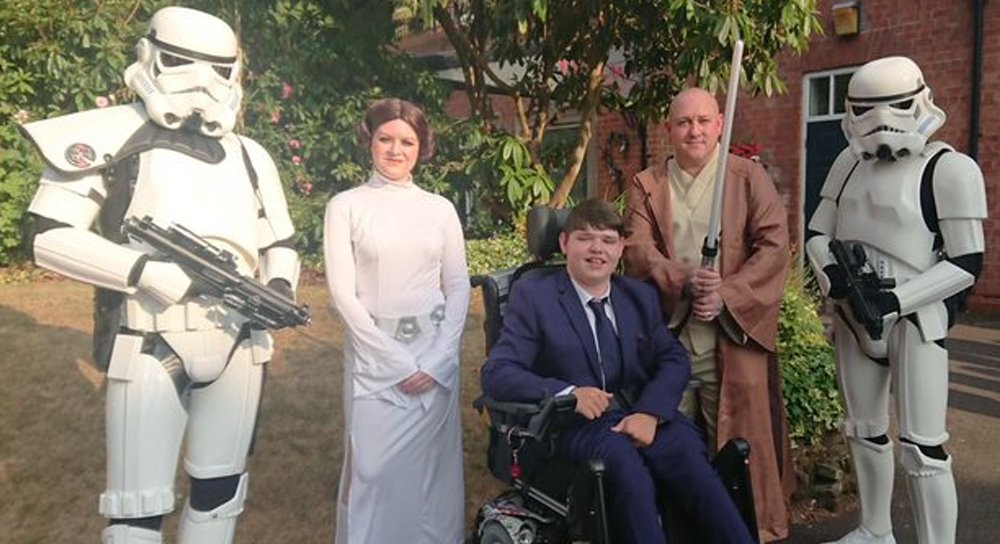 This schoolboy arrived for his prom with Princess Leia, a Jedi and two ...