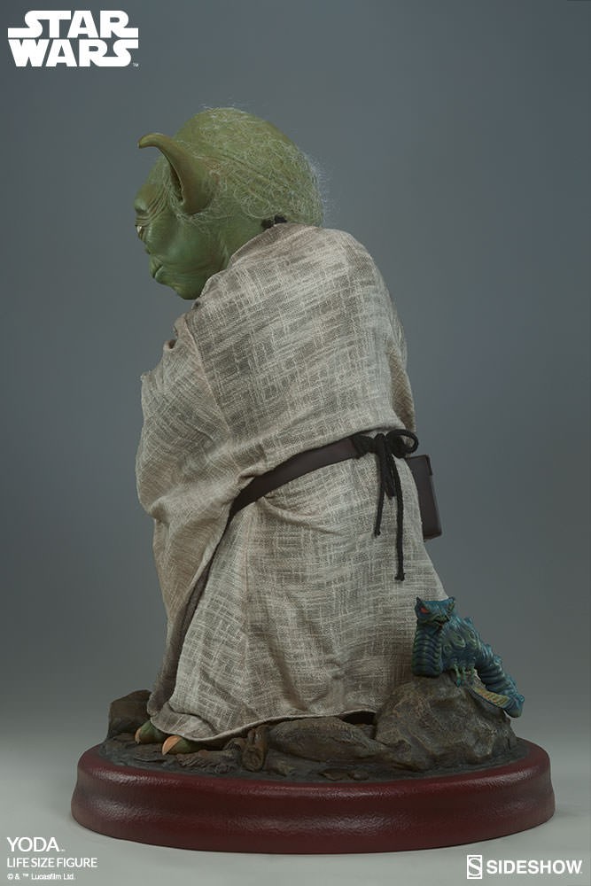 Sideshow Collectibles Yoda Life-Size Figure - Fantha Tracks | Daily ...