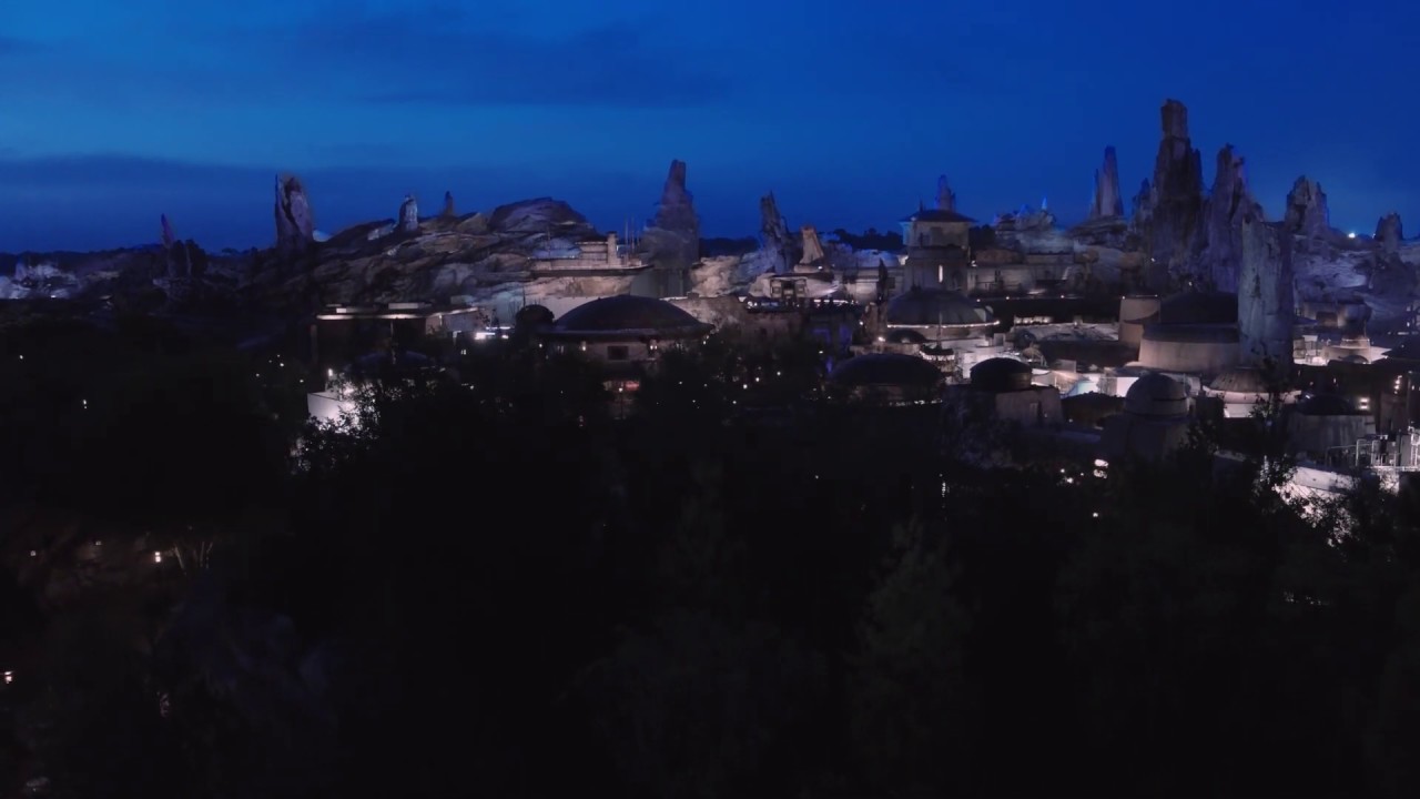 Galaxy's Edge: Bird’s-eye view of Batuu - Fantha Tracks | Daily Star ...