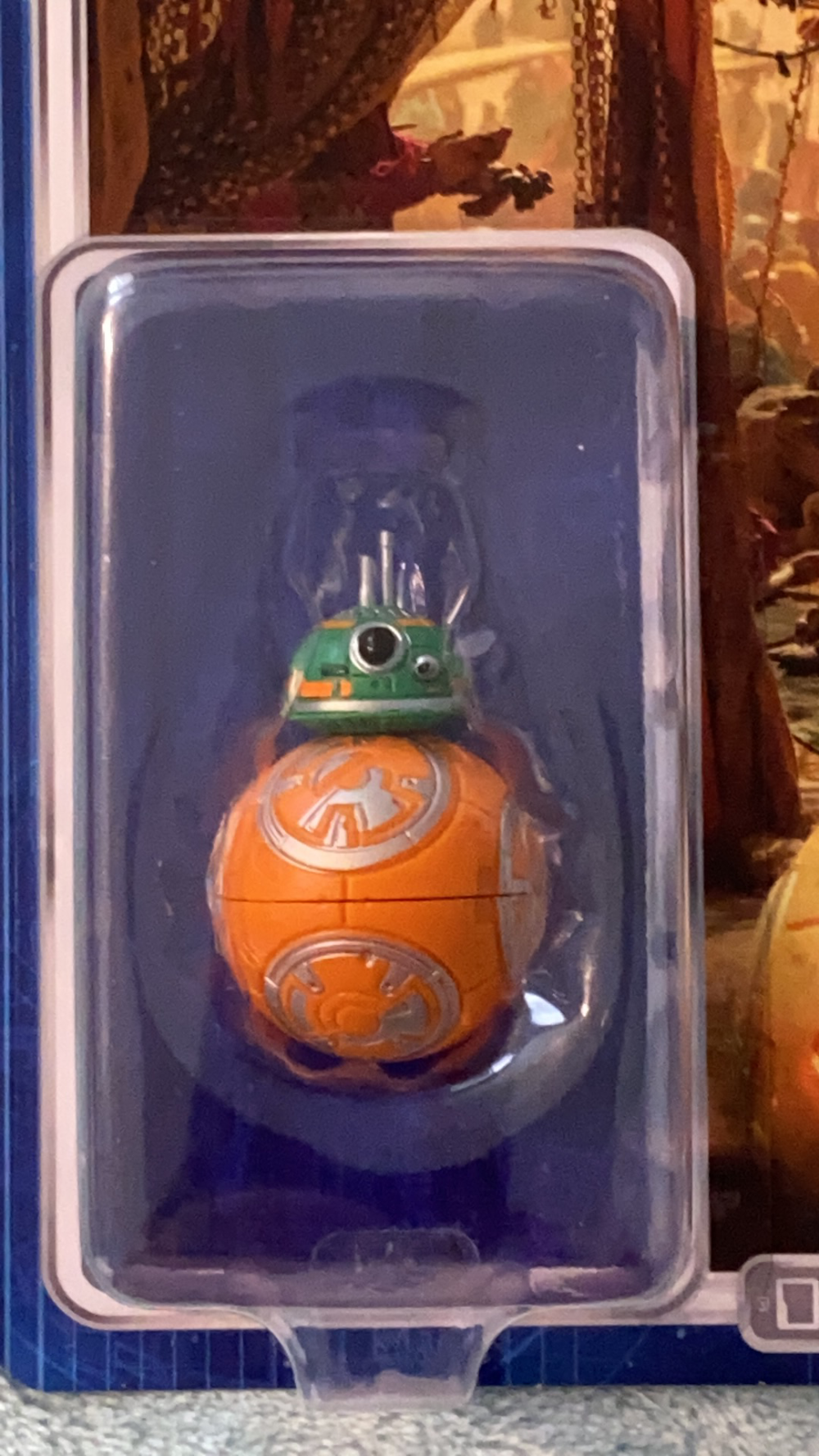Meet the Disney Parks Halloween themed Droid Factory astromech for 2020 ...