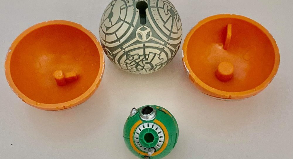 Meet the Disney Parks Halloween themed Droid Factory astromech for 2020 ...