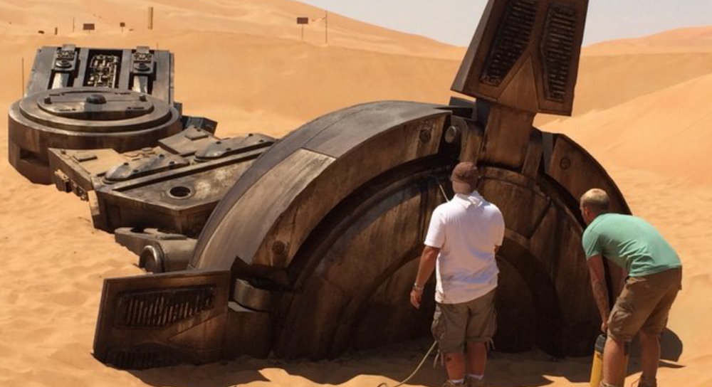 Designer Darren Gilford looks back to Rey's Jakku home - Fantha Tracks ...