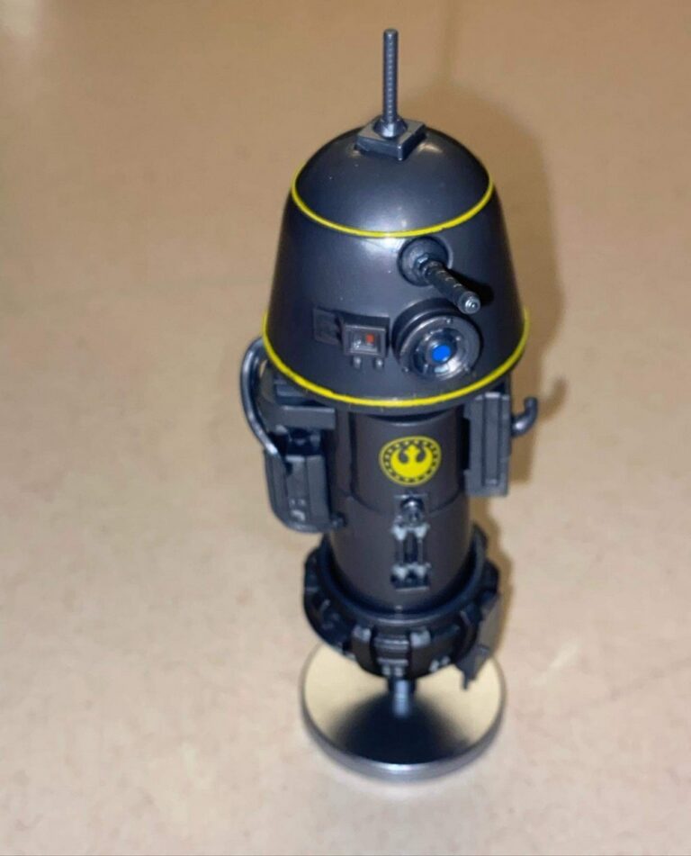 Disney Parks: The Mandalorian Droid Factory set now available - Fantha ...