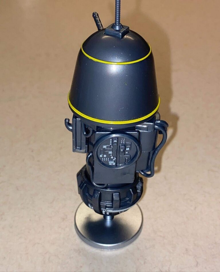 Disney Parks: The Mandalorian Droid Factory set now available - Fantha ...
