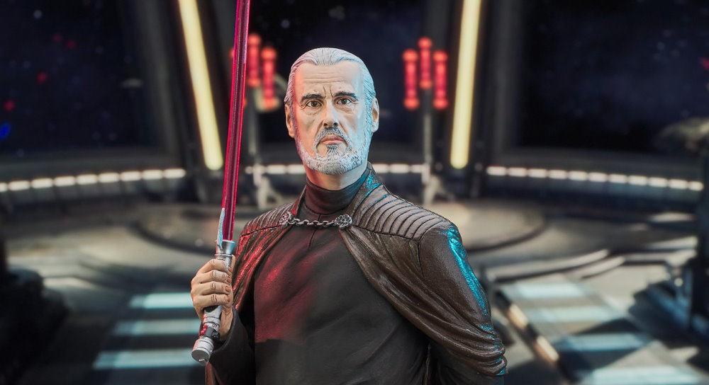 Gentle Giant: Star Wars: Revenge of the Sith Count Dooku 1/6 Scale Mini ...