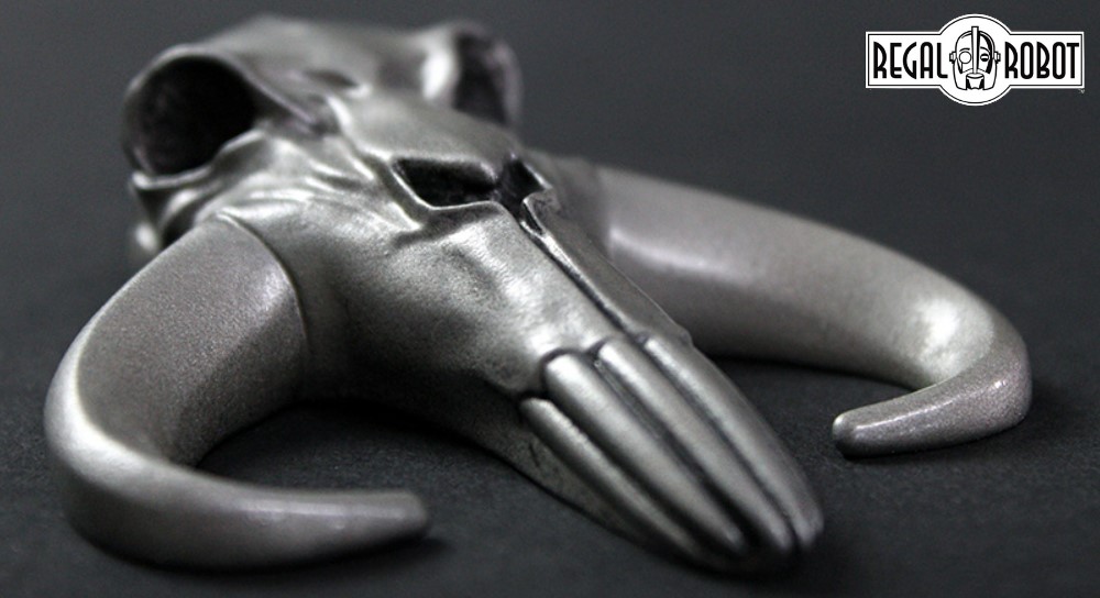 Regal Robot: The Mandalorian: The Armorer’s Mythosaur Skull Magnet ...