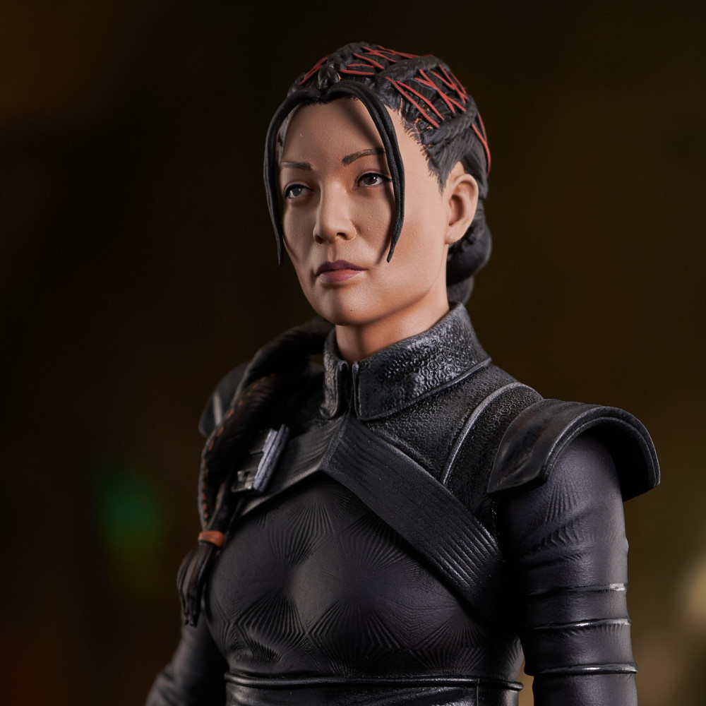 Gentle Giant: The Mandalorian - Fennec Shand Premier Collection Statue ...