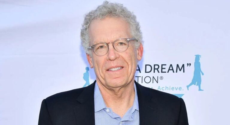 Lost showrunner Carlton Cuse and son Nick developing new Star Wars TV ...